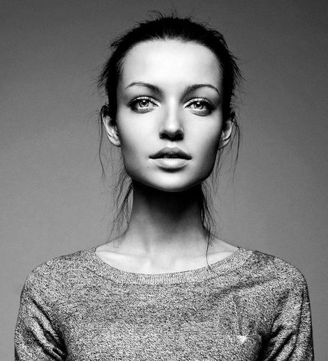 Portret voorbeelden images on Designspiration