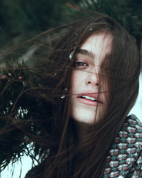 Color Palette generated based on #070707, #2C2C2C, #EAEAEA, #B8B8B8 ...